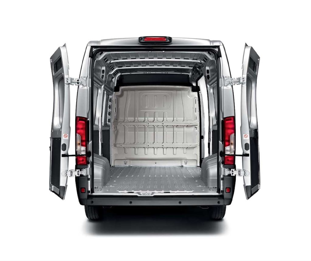 Peugeot e-Boxer & Boxer | Professional Electric Utility Van