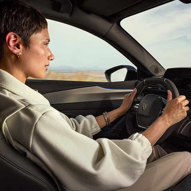 PEUGEOT 408 Hybrid | Fastback-inspired