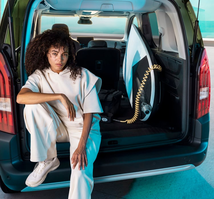 New PEUGEOT E-RIFTER | the 100% electric multipurpose leisure vehicle